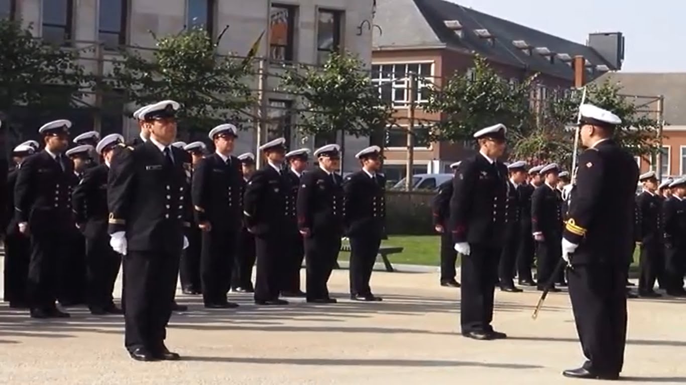 Comment et pourquoi s’engager dans l’armée ? - Channel Vision Magazine